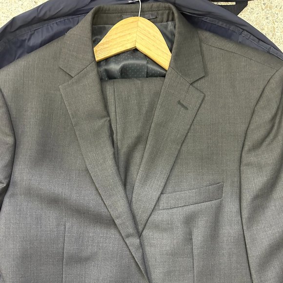 Mantoni | Suits & Blazers | Mantoni 44r Men Grey Suit | Poshmark